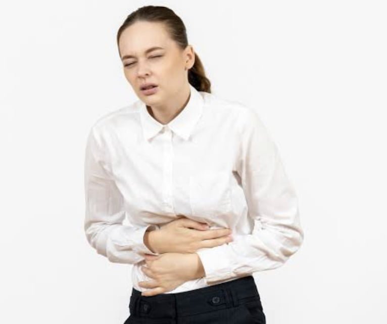 Gallbladder Stone grows to 2 cm in size to block the neck of ...